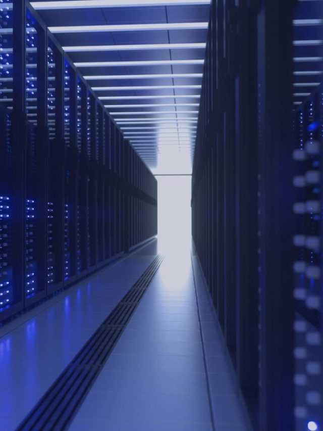 Key Factors in Selecting the Right Data Center - Hostingseekers Key Factors in Selecting the Right Data Center - Hostingseekers
